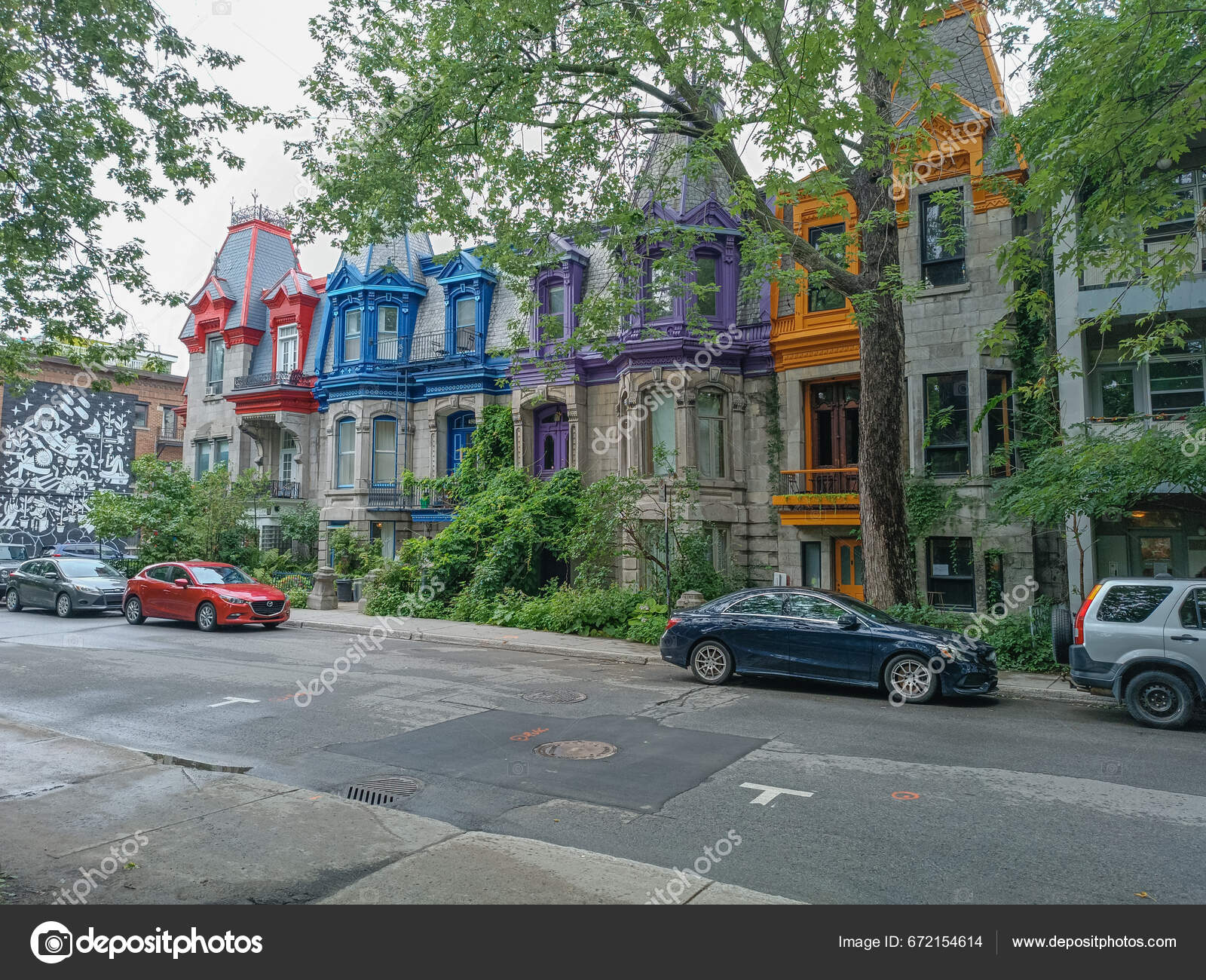 Montreal Qubec Canada 07272023 Colourful Victorian Houses Overlooking ...