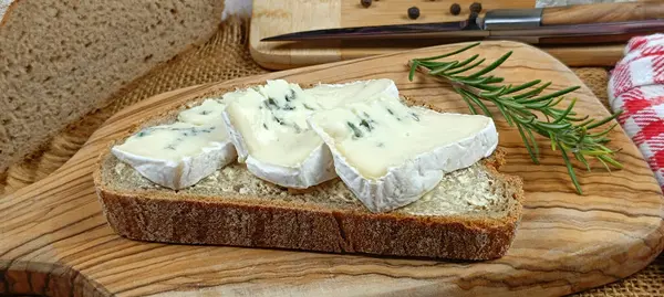 Hjemmelaget ost Stock Photos, Royalty Free Hjemmelaget ost Images ...