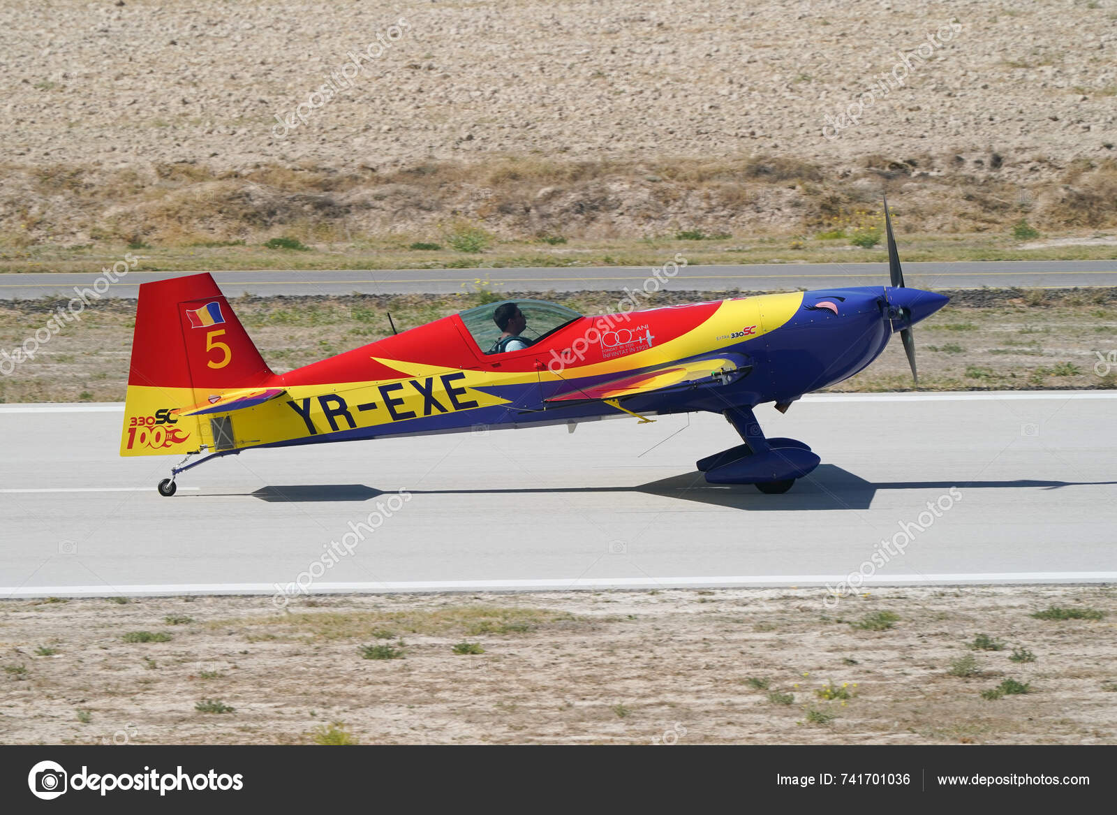 Eskisehir Turkiye September 2023 Romanian Hawks Aerobatics Team Extra ...