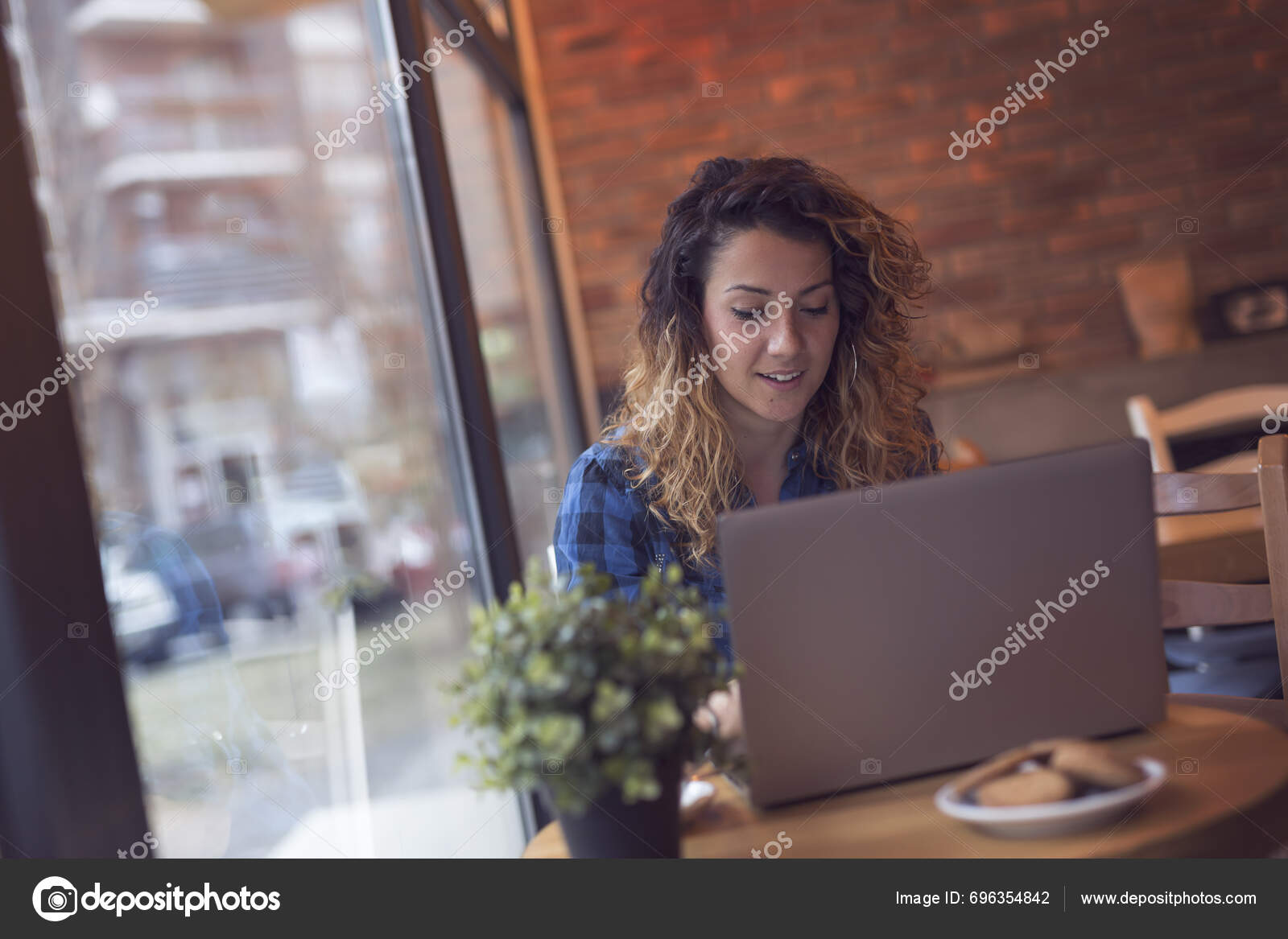 Beautiful Young Woman Sitting Cafe Working Laptop Computer — Stock ...