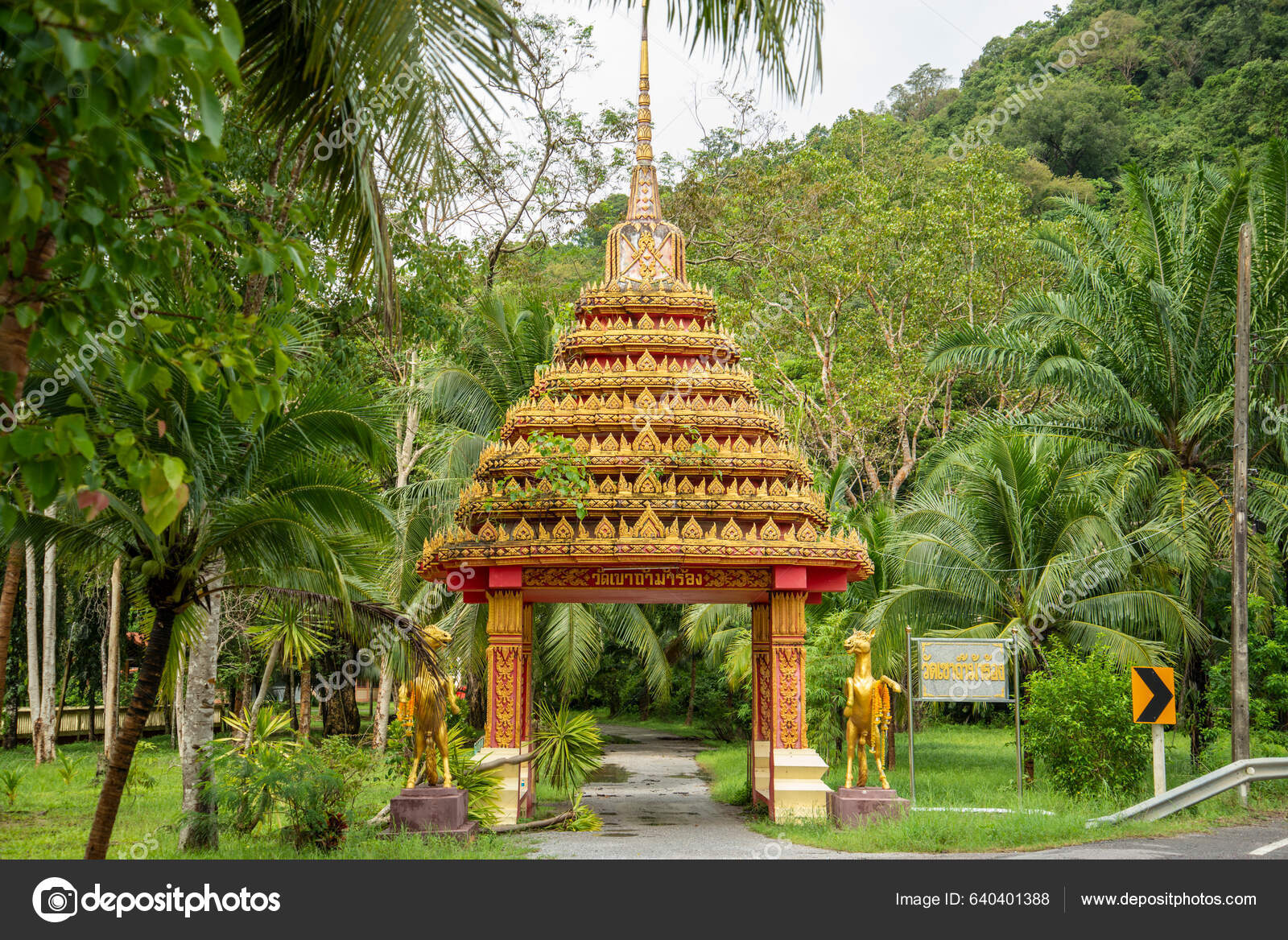 Wat Khao Tham Rong Tham Khao Rong Cave Town Bang – Stock Editorial ...