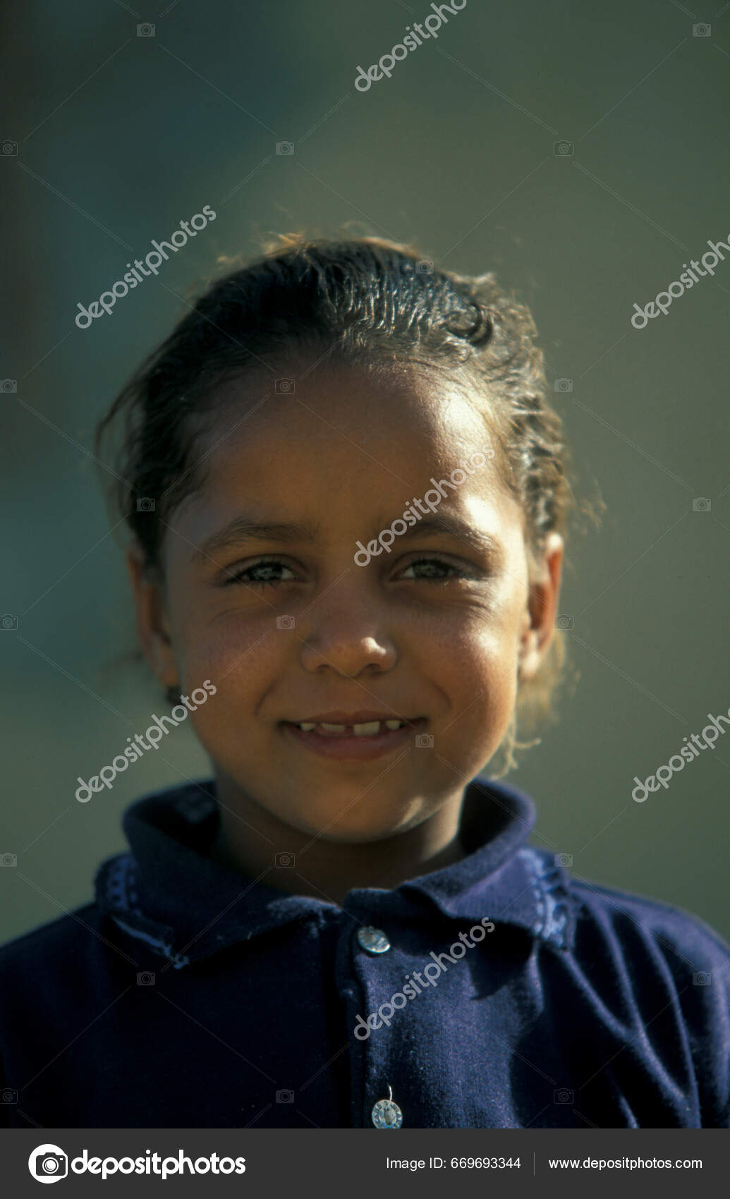Girl Town Oasis Farafra Libyan Estern Desert Egypt North Africa — Stock ...