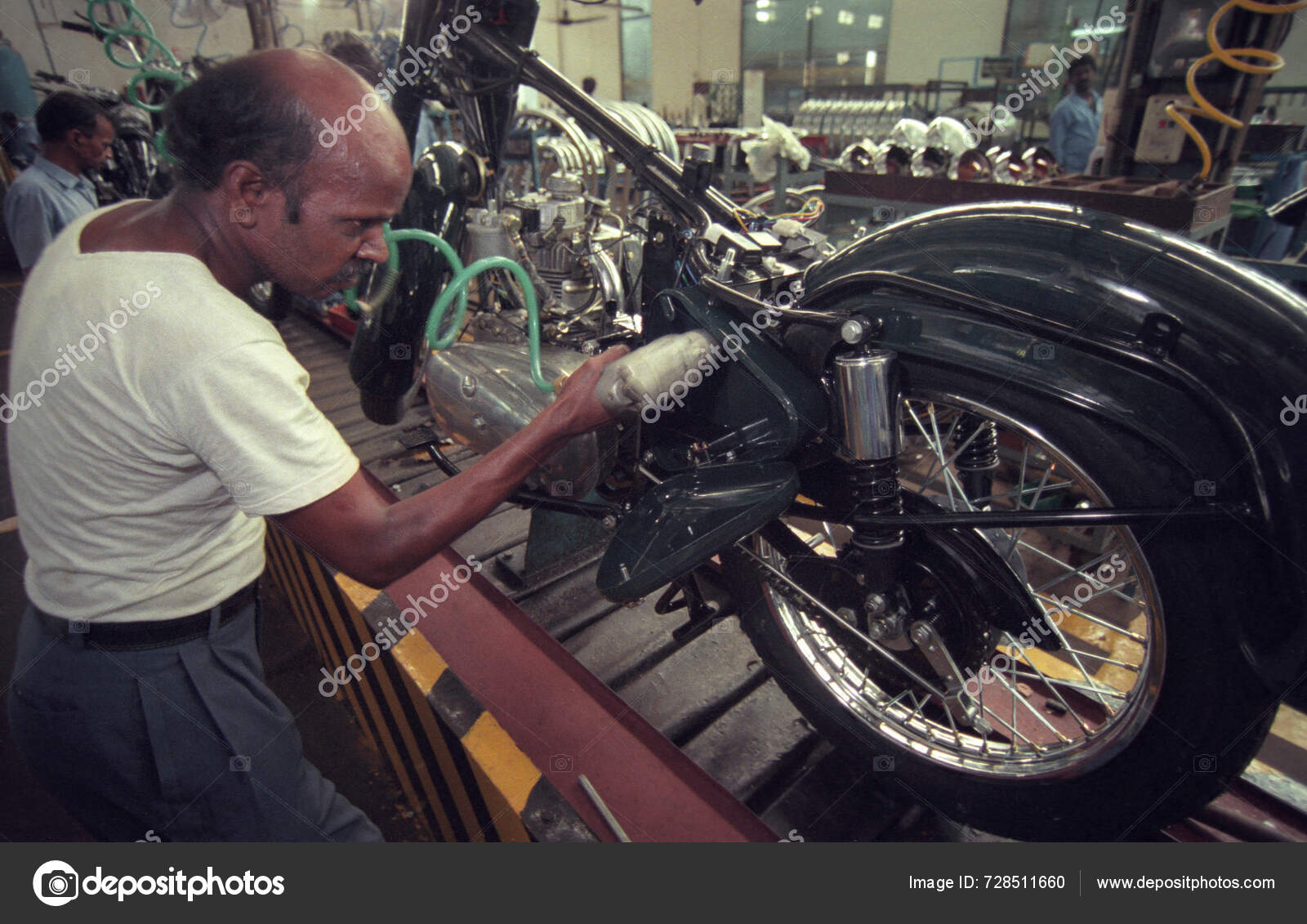 Workers Motorcycle Factory Royal Enfield Chennai Province Tamil Nadu ...