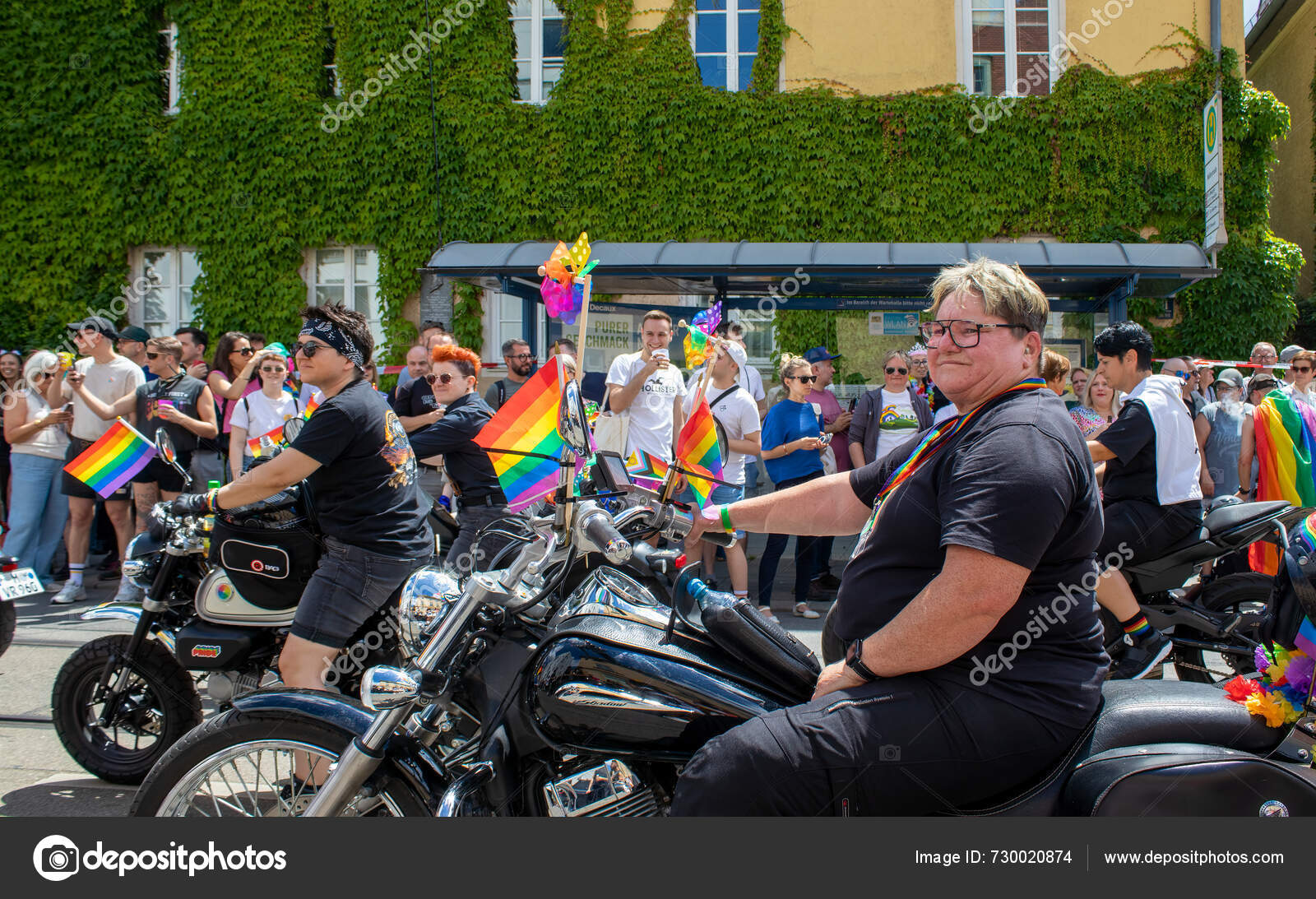 Munique Alemanha Junho 2024 Pride Parade Bright Feliz Desfile Goers ...