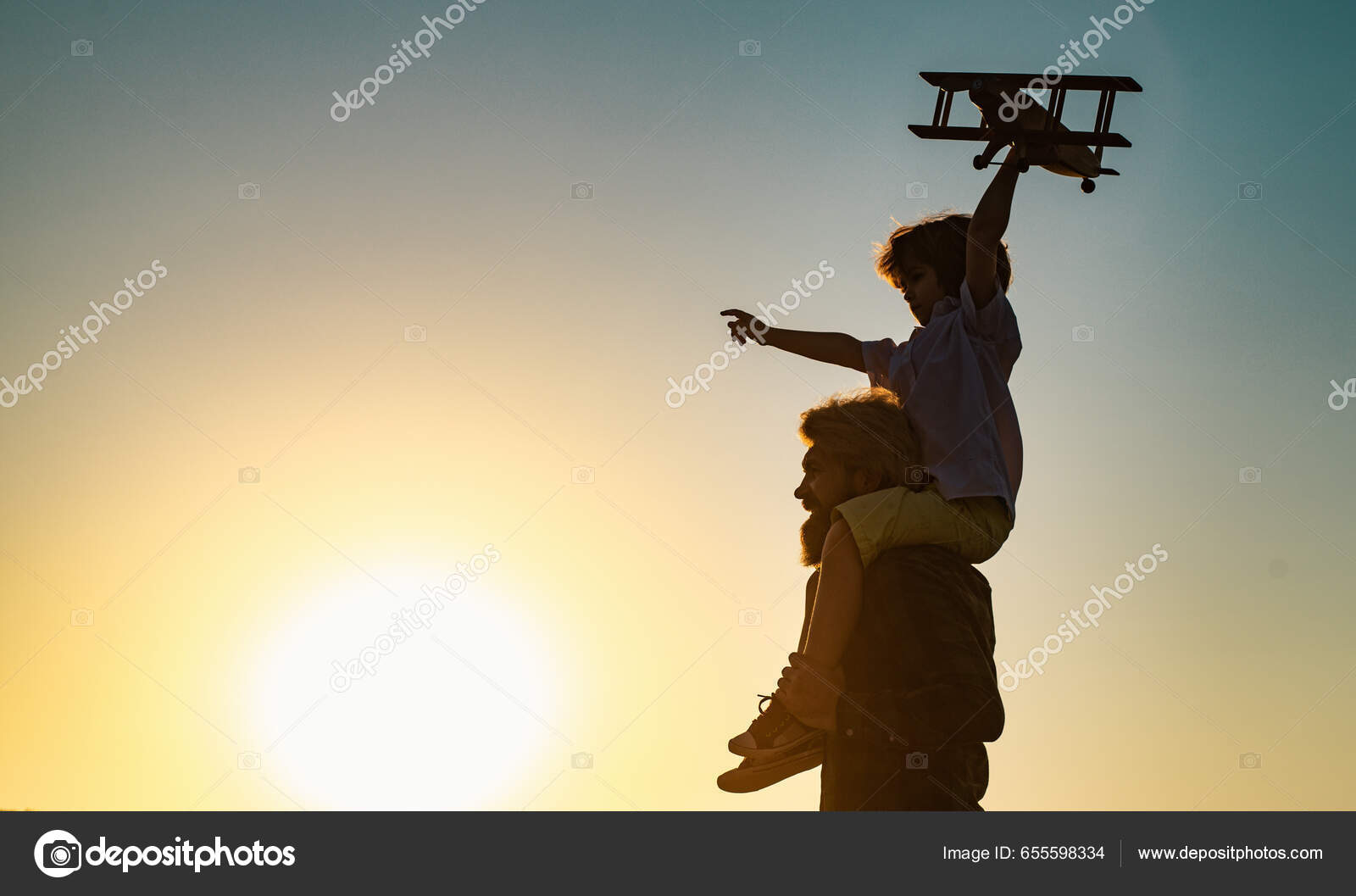 Sunset Silhouette Father Carrying His Son Shoulders Boy Child Sitting ...