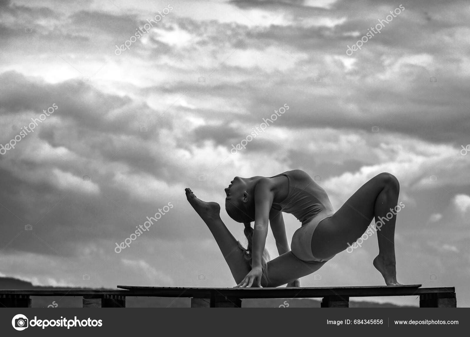 Woman Gymnast Gymnastics Acrobat Flexible Stretch Fit Woman Body Young ...