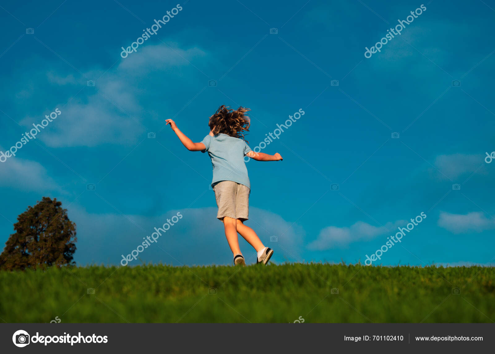 Child Boy Running Meadow Back View Kid Run Beautiful Summer — Stock ...