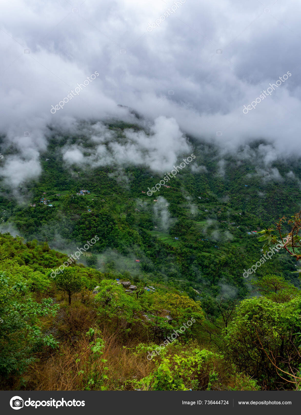 Beautiful Scenic View Almora Valleys Mountains Covered Clouds Monsoon ...