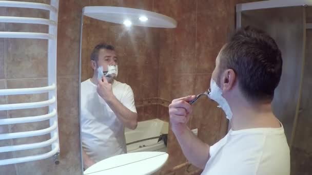 Vidéos pour Mec sous la douche, Mec sous la douche clips vidéo HD / 4K, footage | Depositphotos