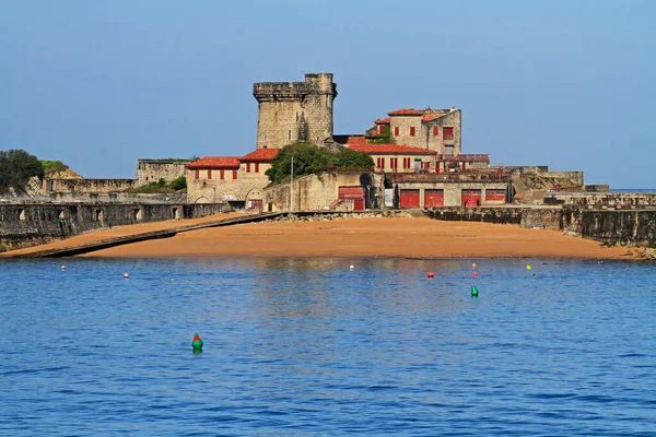 Seafront castle Stock Photos, Royalty Free Seafront castle Images | Depositphotos