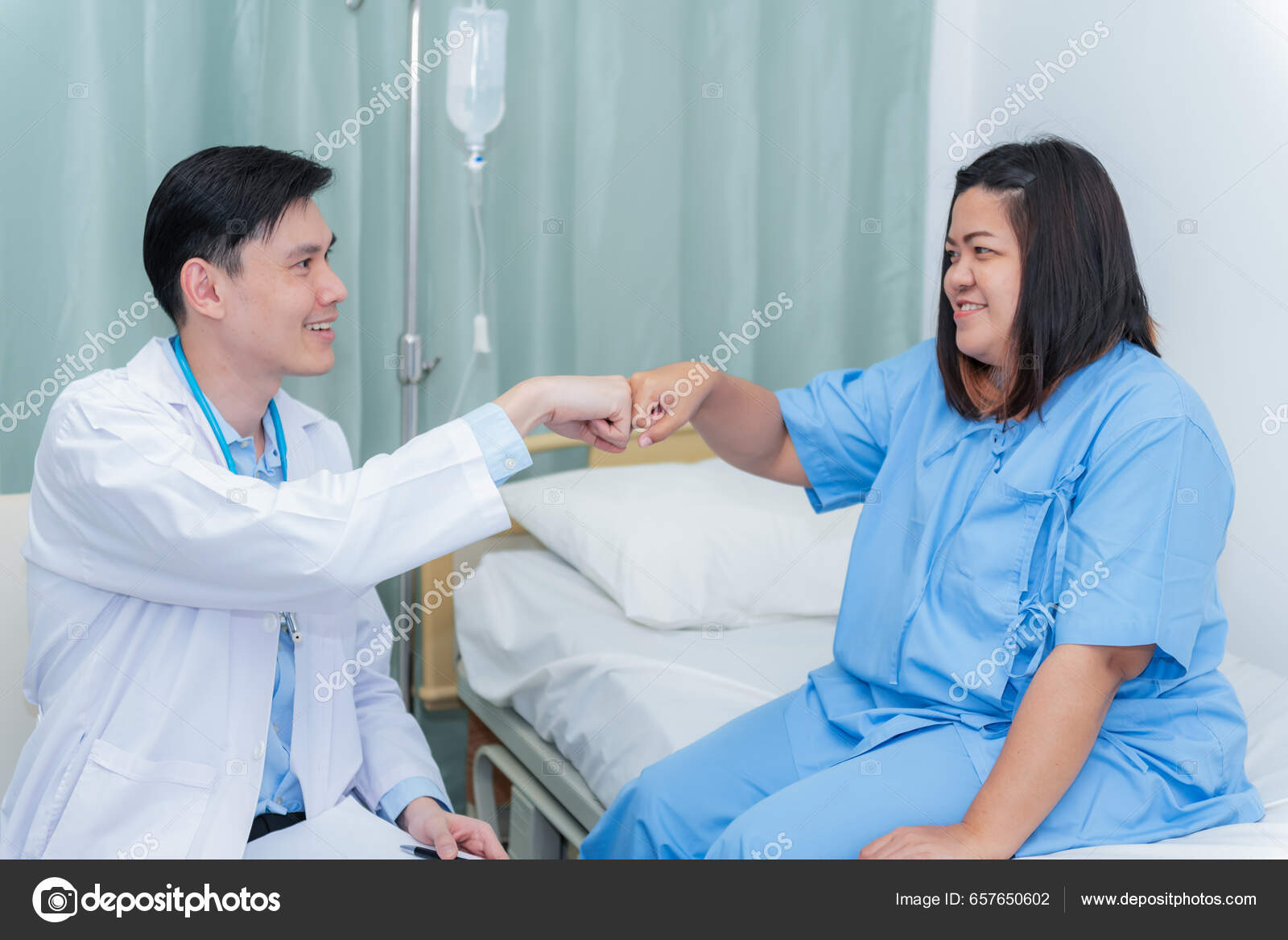 Doctor Patient Use Hands Fist Bump Show Encouragement Cooperation Team ...