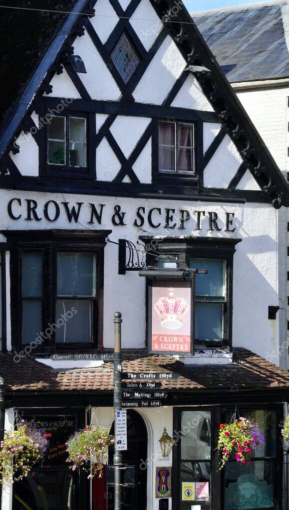 Ross On Wye, Herefordshire, Inglaterra 24 sept 2023: La Corona y el Cetro, una casa de bebidas ...