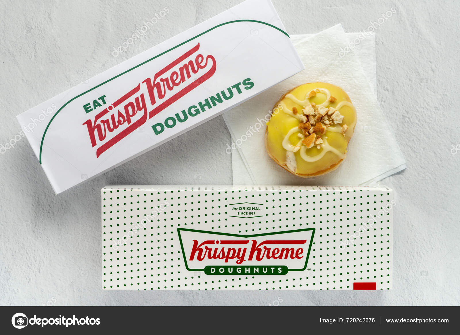 Flourtown May 2024 Krispy Kreme Box Paper Hat New Dolly — Stock ...