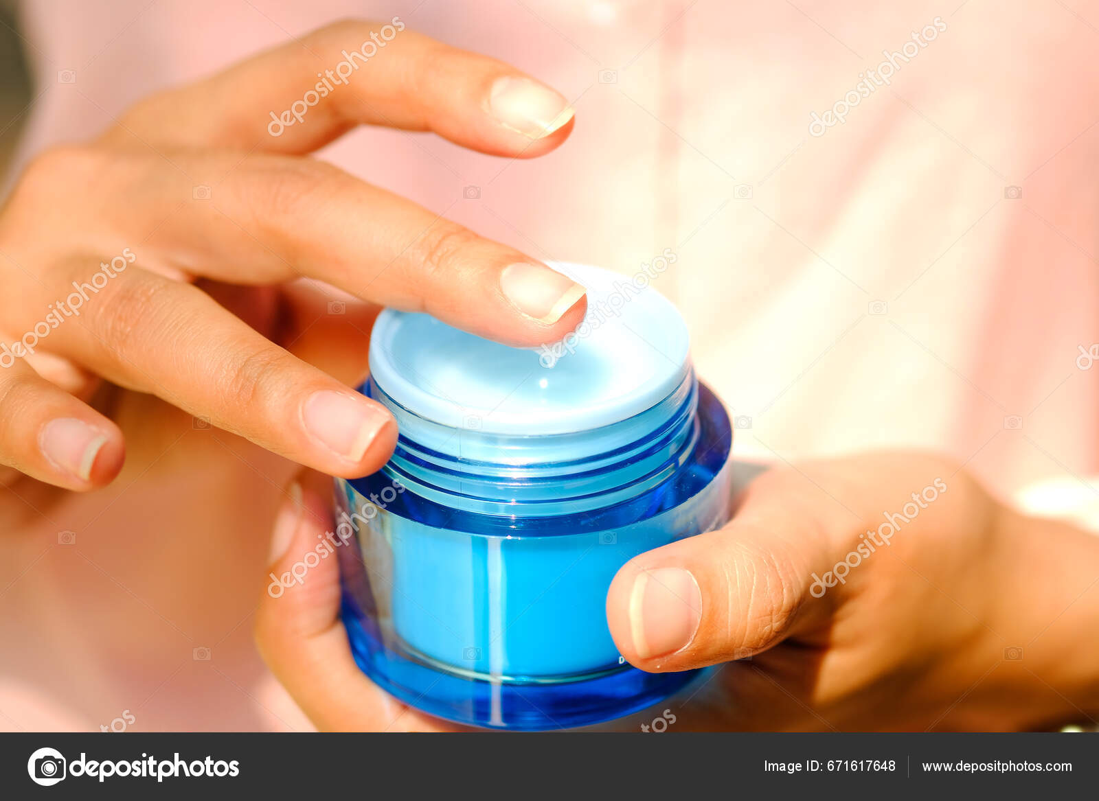 Hand Man Holding Moisturizer Cream Serum Applying Facial Cream ...