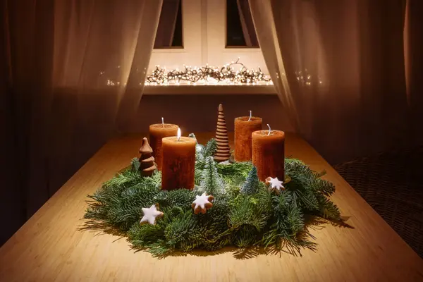 Adventi koszorú Stock fotók, Jogdíjmentes képek | Depositphotos