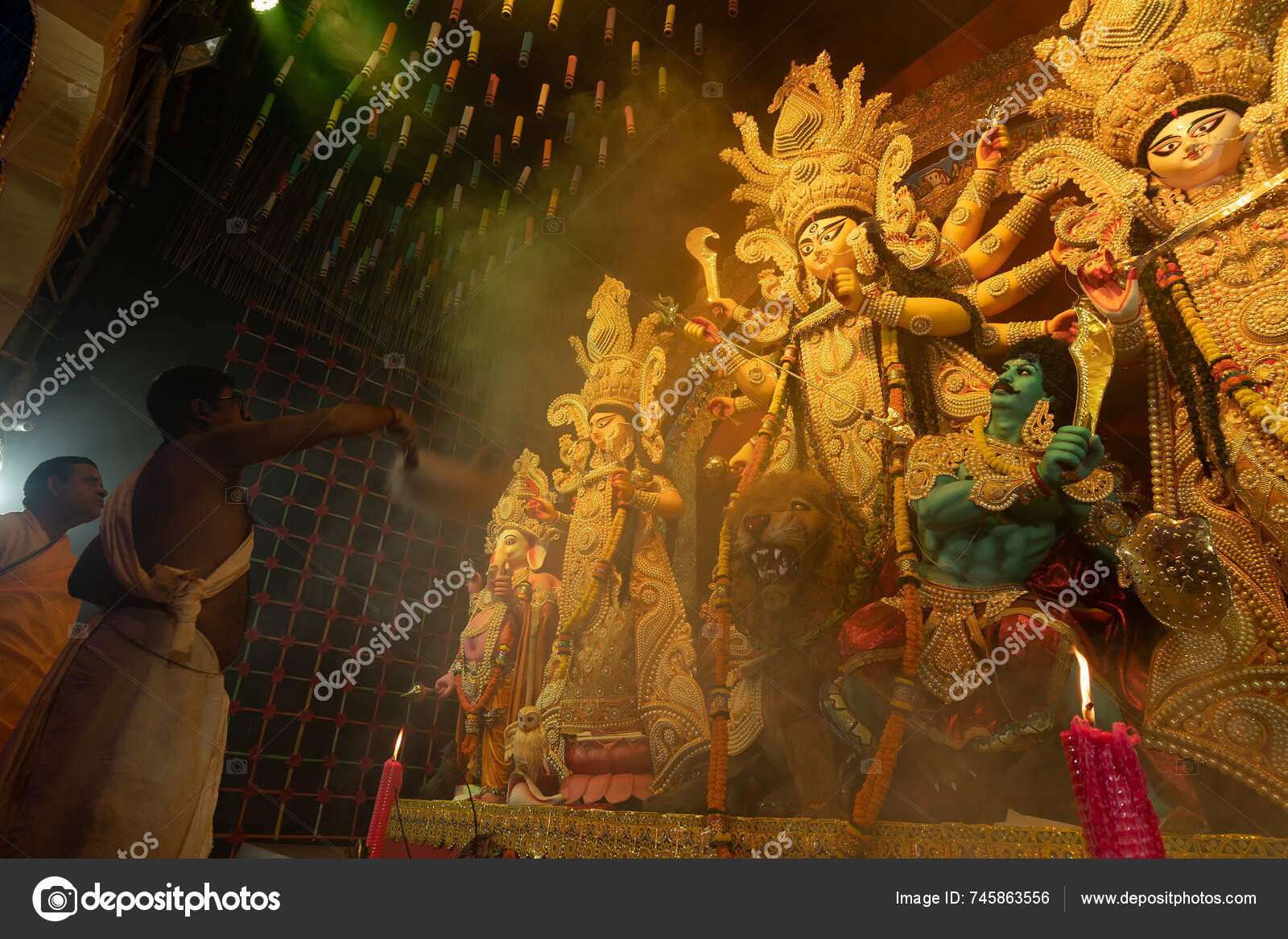 Howrah West Bengal India 3Rd October 2022 Hindu Priest Worshipping ...