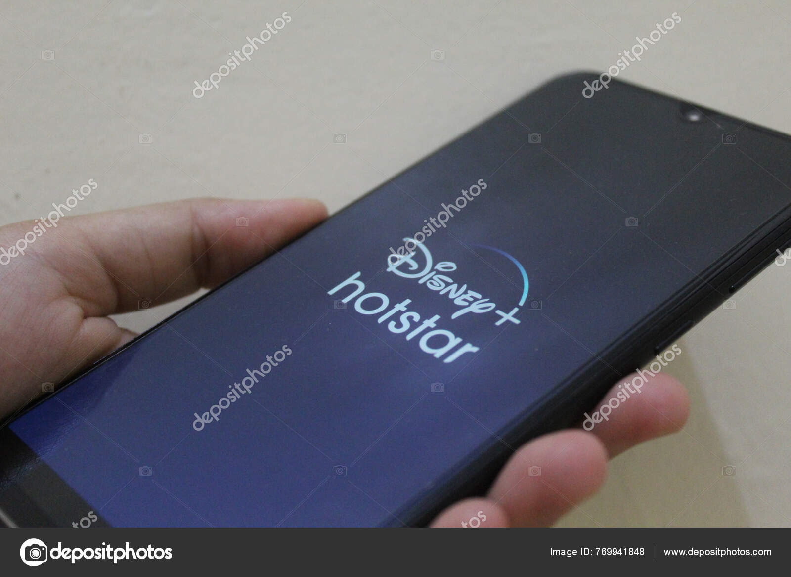 Disney Hotstar App Logo Display Smartphone Disney Global Provider ...