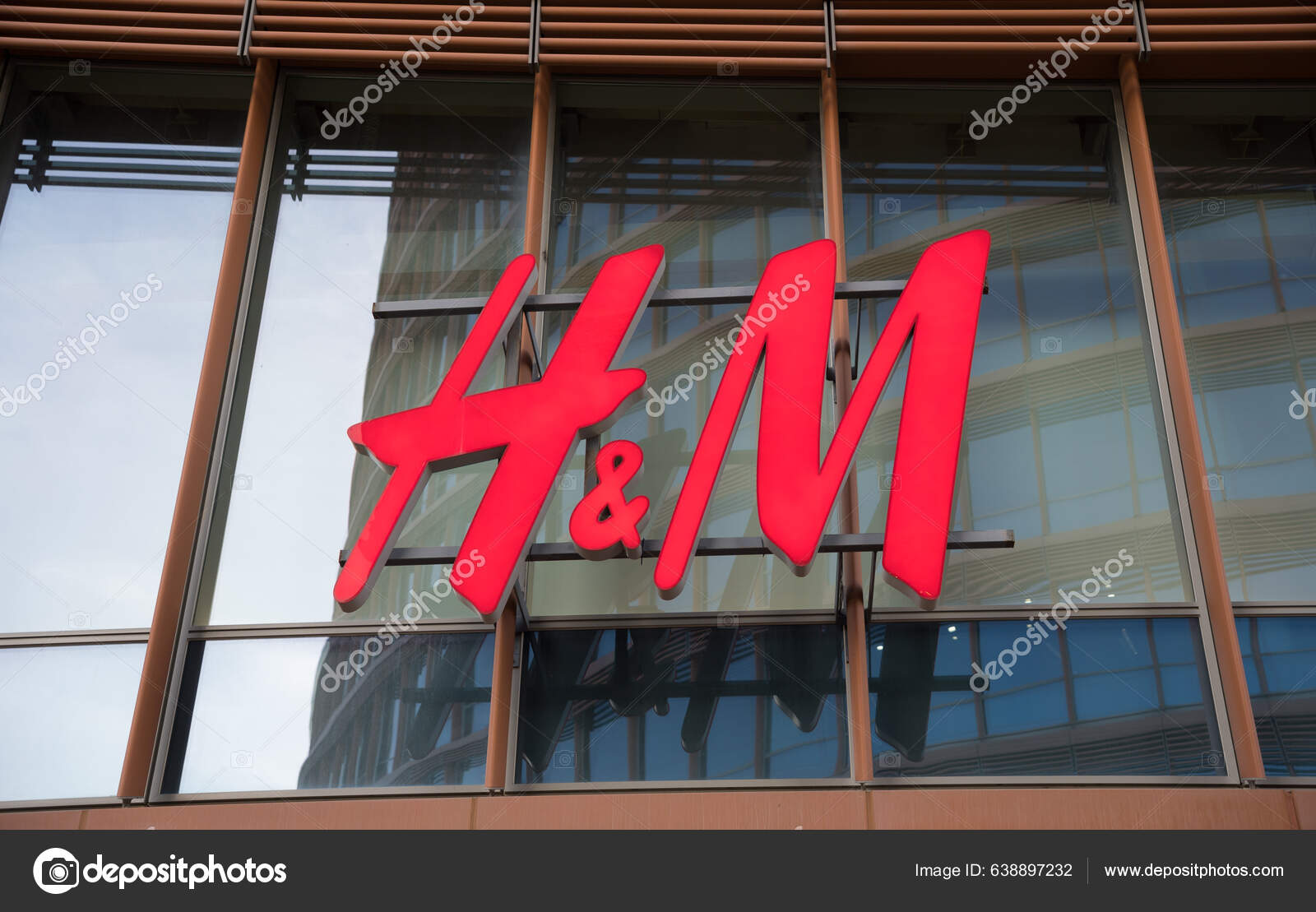 Shop Sign Shop Logo Facade Building — Foto editorial de stock ...