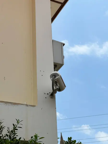 Buscar kid and his mom cctv images libres de droit, photos de Buscar ...