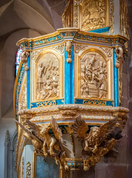 Selestat, Francia - 06 25 2024: Vista del púlpito barroco de ...