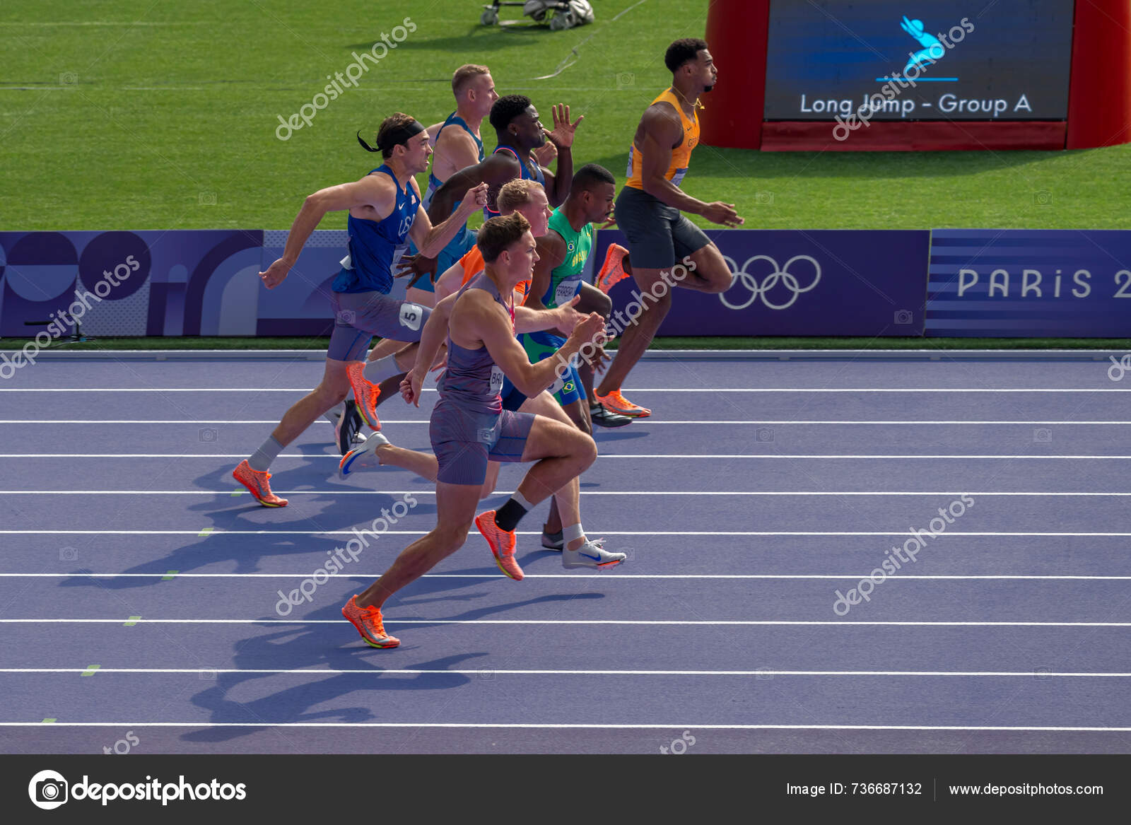 フランス 2024 オリンピックパリ2024 オリンピック陸上競技大会初日にスタジアムで男子100Mスロンを観戦 — ストック編集用写真©frlegros#736687132