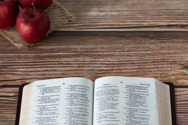 Open bible proverbs Stock Photos, Royalty Free Open bible proverbs ...