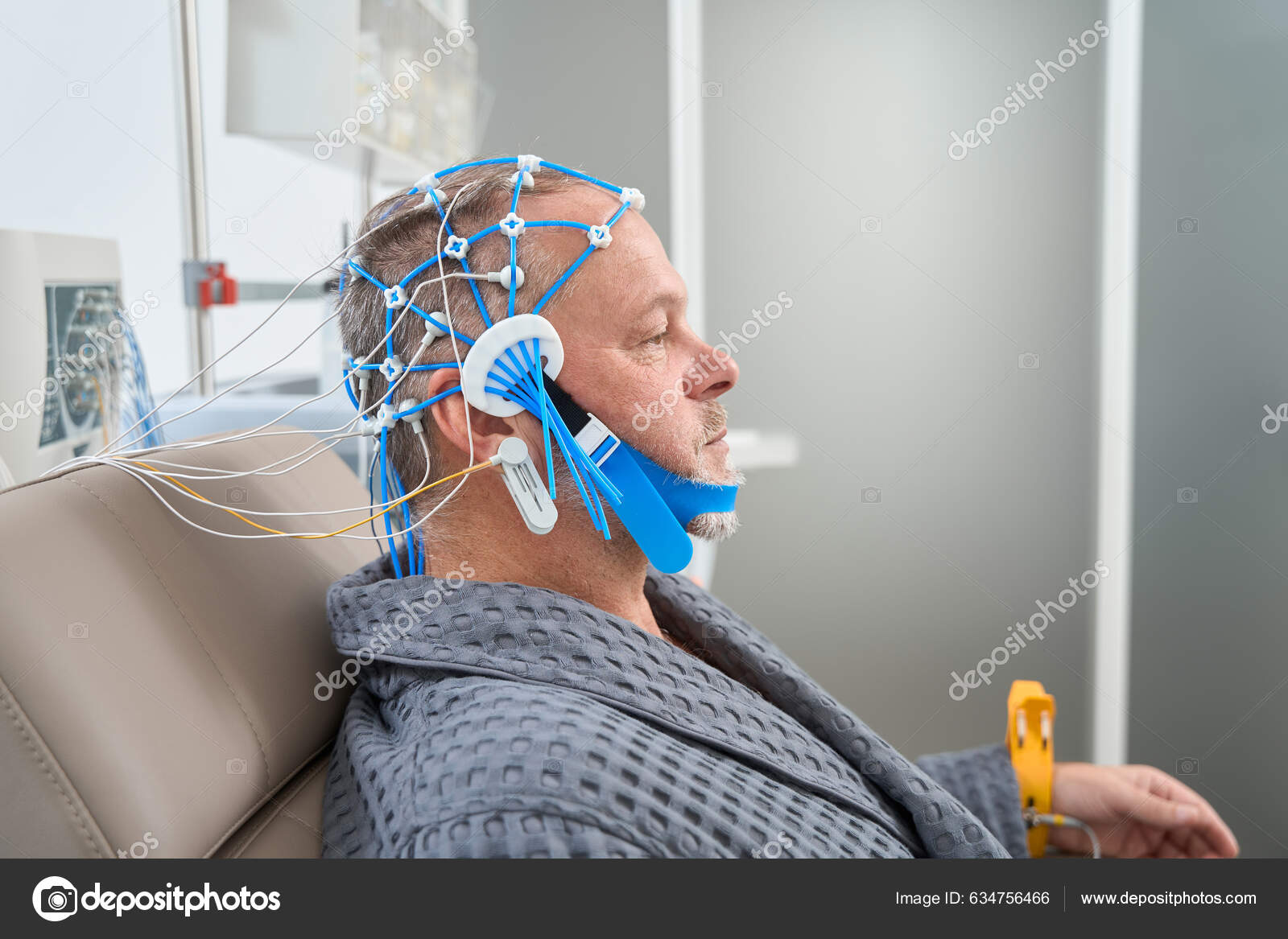 Efficient Efficient Modern Eeg Procedure Electroencephalography Medical ...