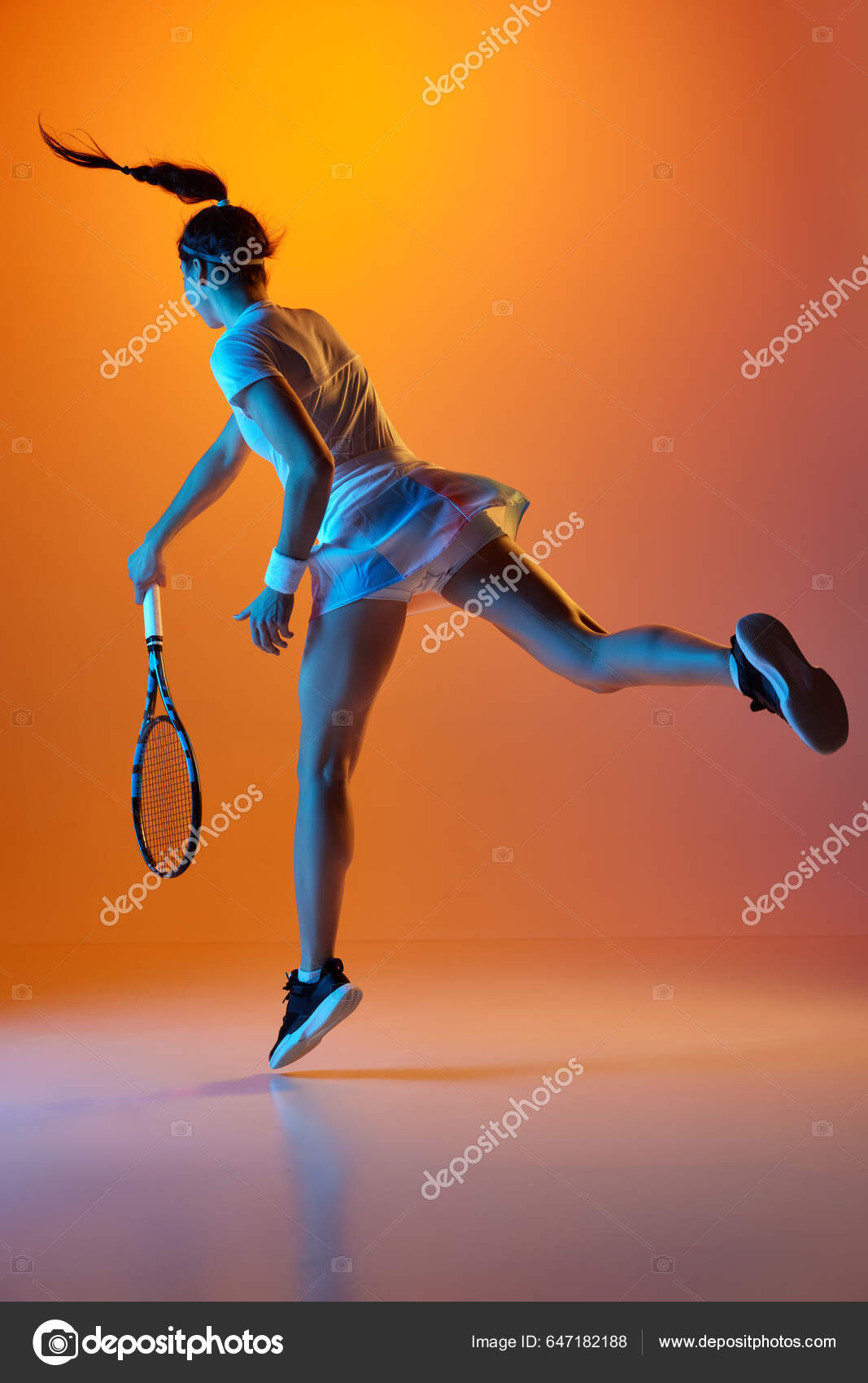 Full Length Back View Image Female Tennis Player Uniform Training ...