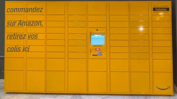 Amazon locker Stock Photos, Royalty Free Amazon locker Images ...