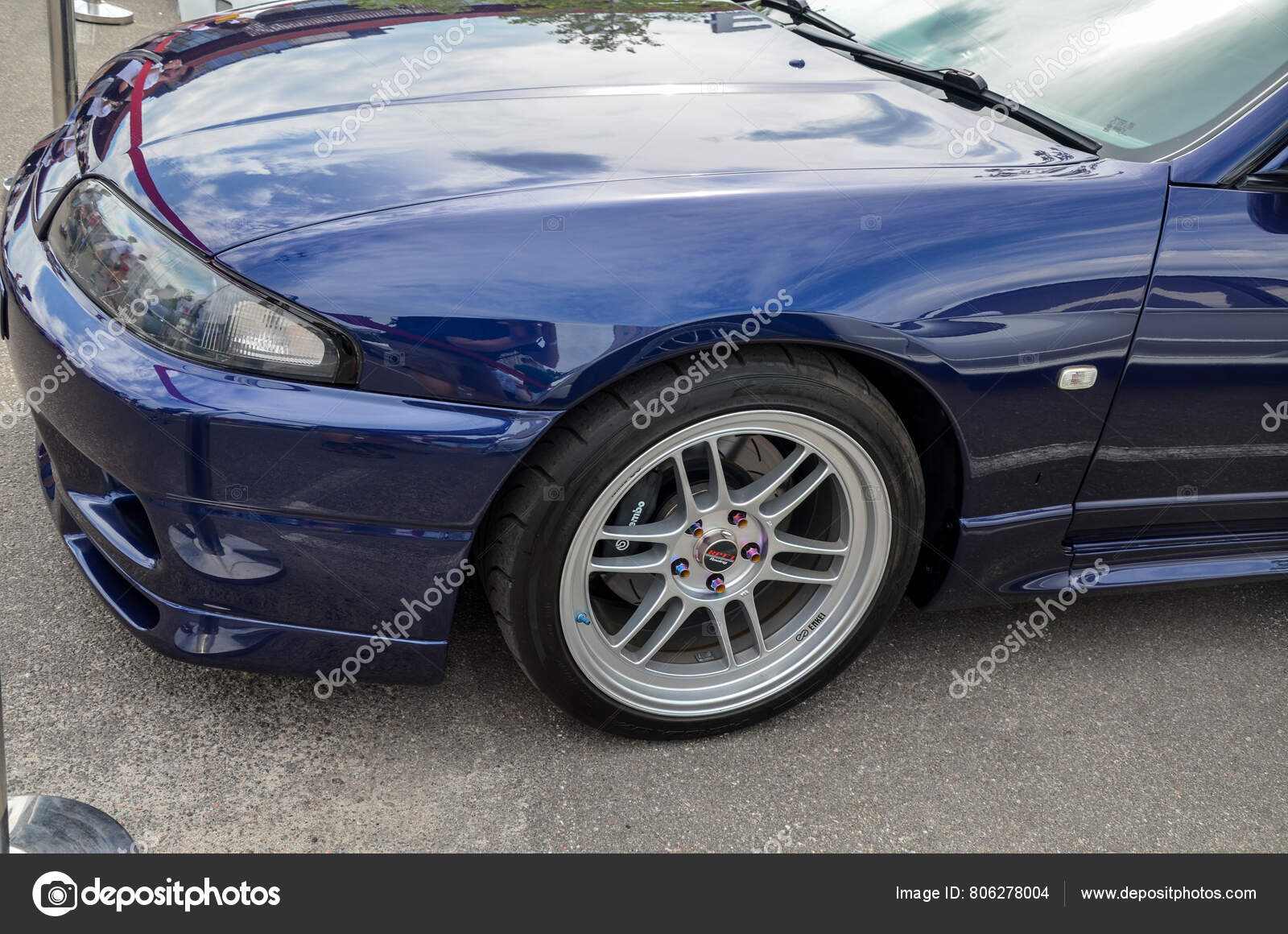 Close Captures Front Wheel Fender Blue Nissan Skyline R33 Japanese ...