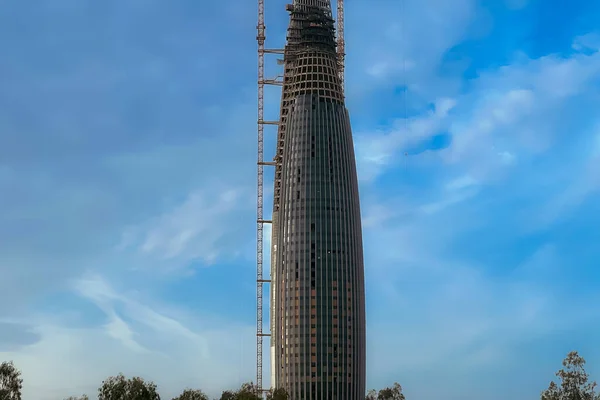 Fotos de The tower of the kingdom of the riyadh, Imagens de The tower ...