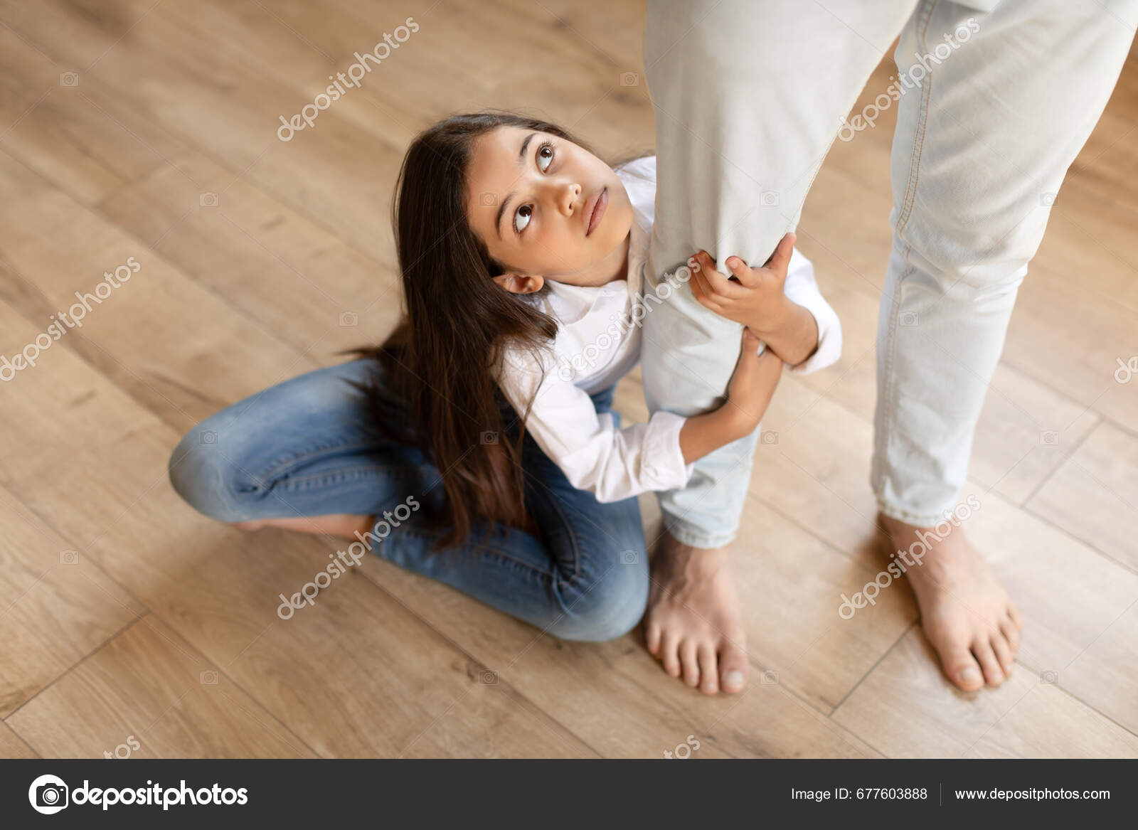 Dad Dont Upset Daughter Holding Her Father Leg Leaves Indoor — Stock ...