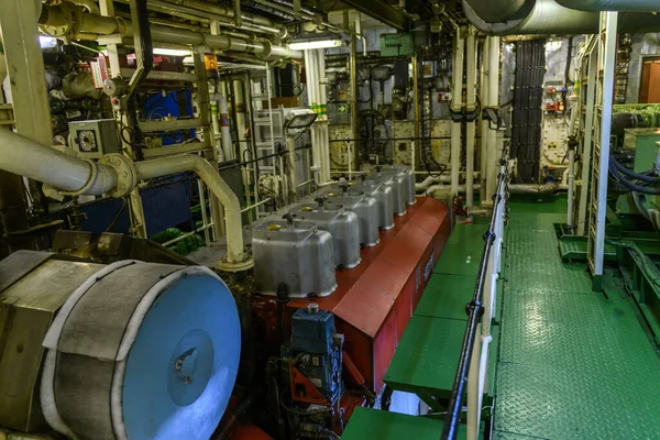 Vessel engine Stock Photos, Royalty Free Vessel engine Images ...