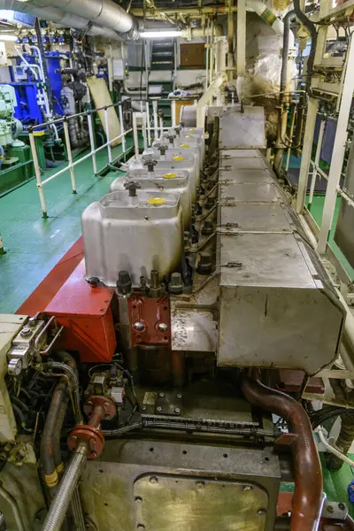 Moteur diesel marin Stock Photos, Royalty Free Moteur diesel marin ...