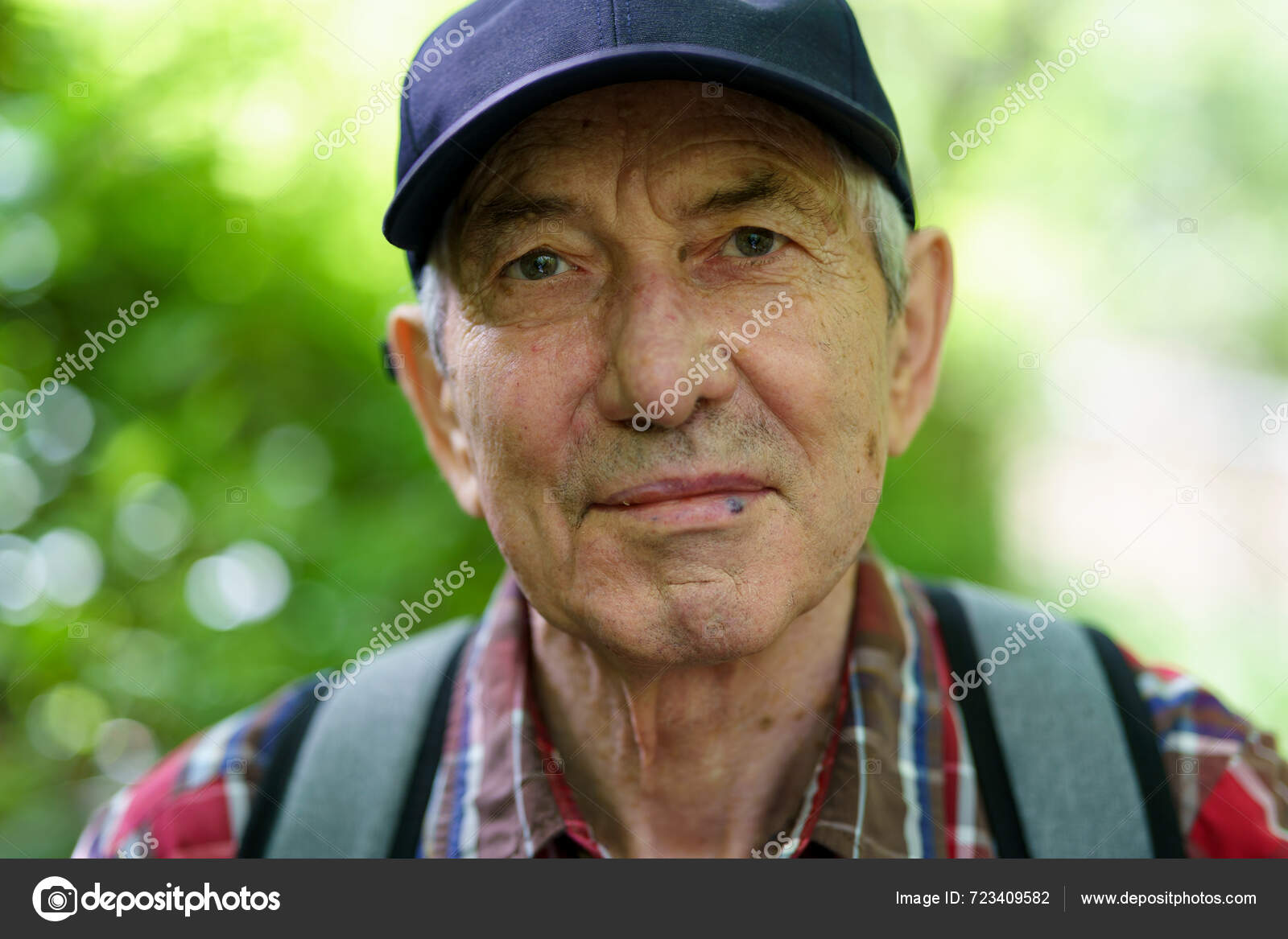 Portrait Elderly Man Cap Plaid Shirt — Stock Photo © PeterPike #723409582