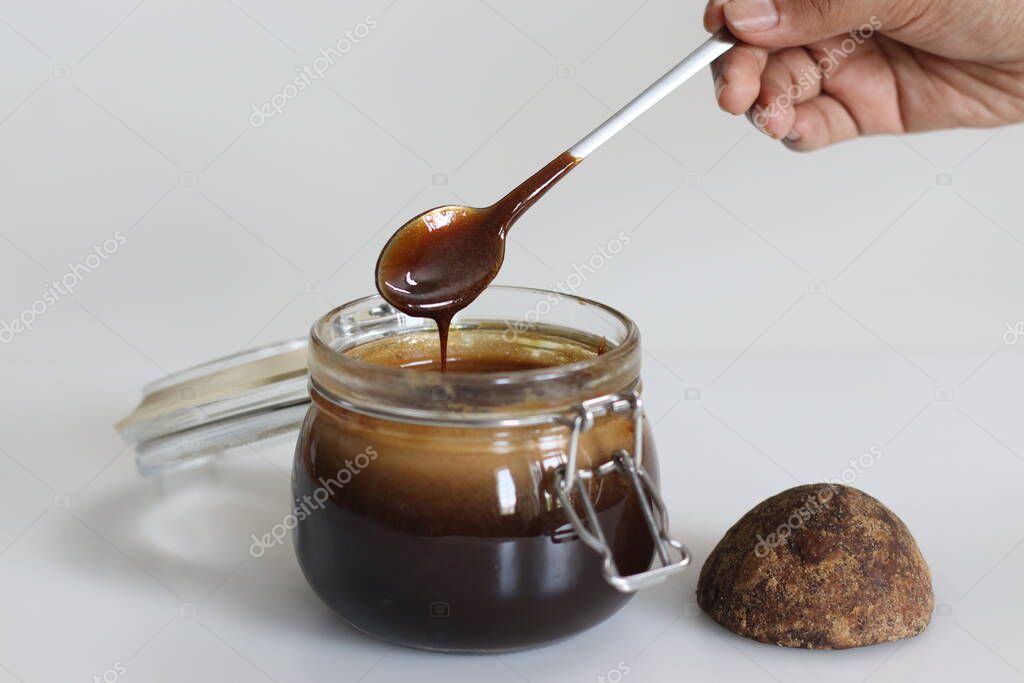 Jarabe de palma hecho en casa. Jaggery de palma líquida hecho por ...