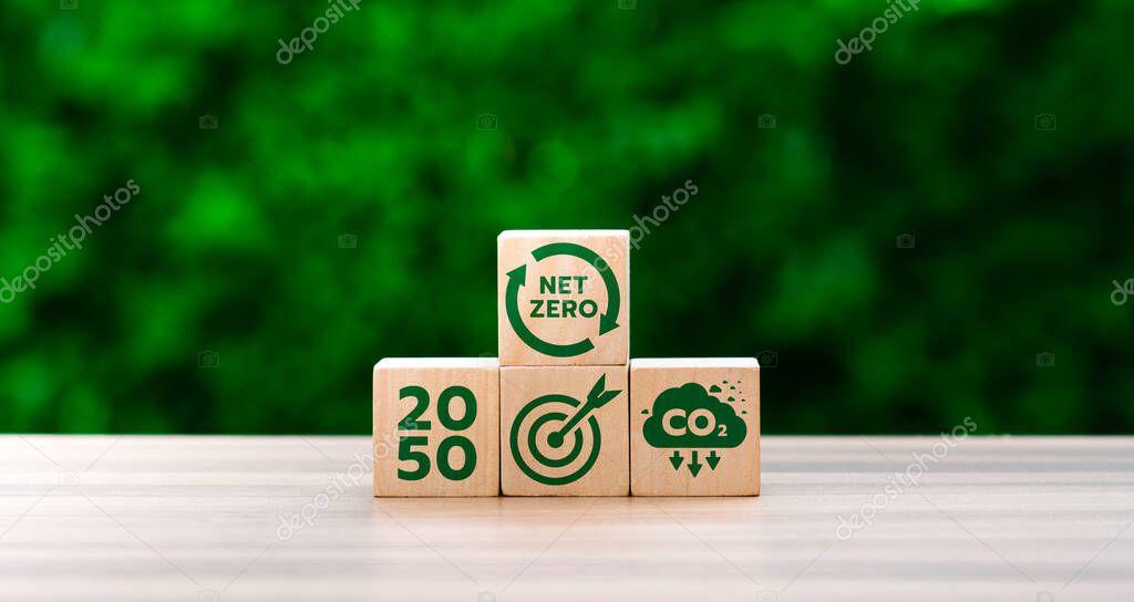 Bloques de madera que muestran objetivos netos cero, reducción de ...