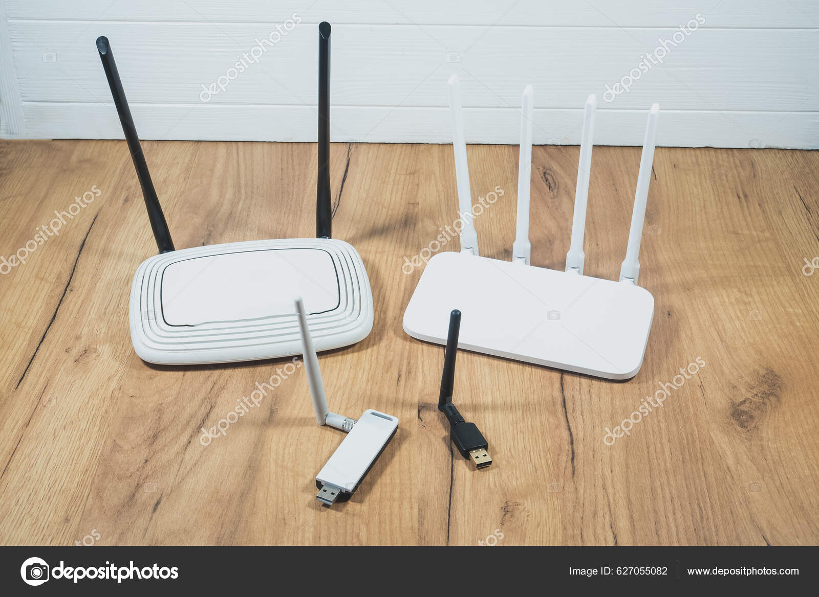 Diferentes Tipos Routers Tecnología Moderna Antigua Señal Conexión ...