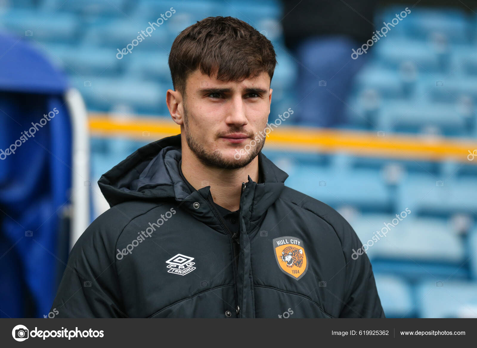 Ryan Longman Hull City Arrives Stadium Sky Bet Championship Match ...