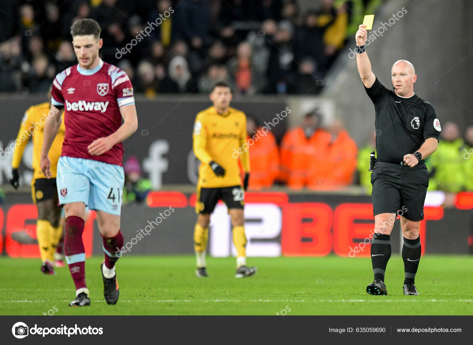 Declan Rice West Ham United Receives Yellow Card Referee Simon — Stock ...