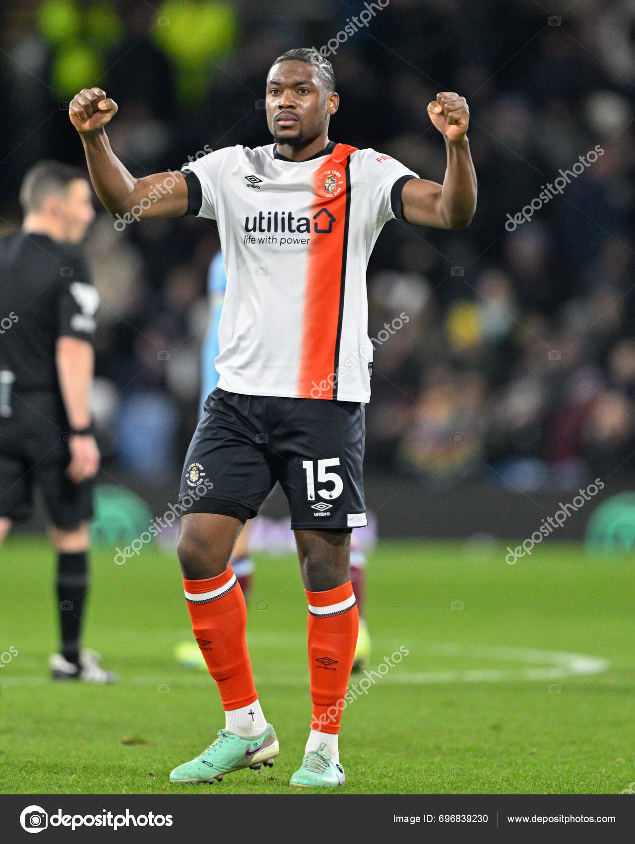 Teden Mengi Luton Town Celebrates Lutons Equaliser Premier League Match ...