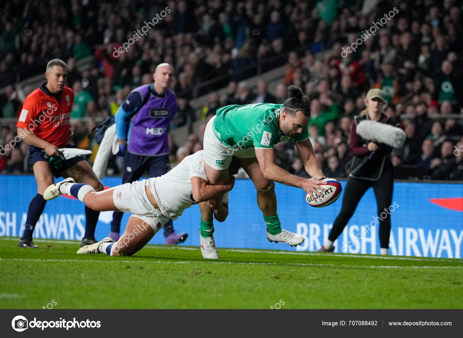 James Lowe Ireland Dives Score His Second Try 2024 Guinness — Stock ...
