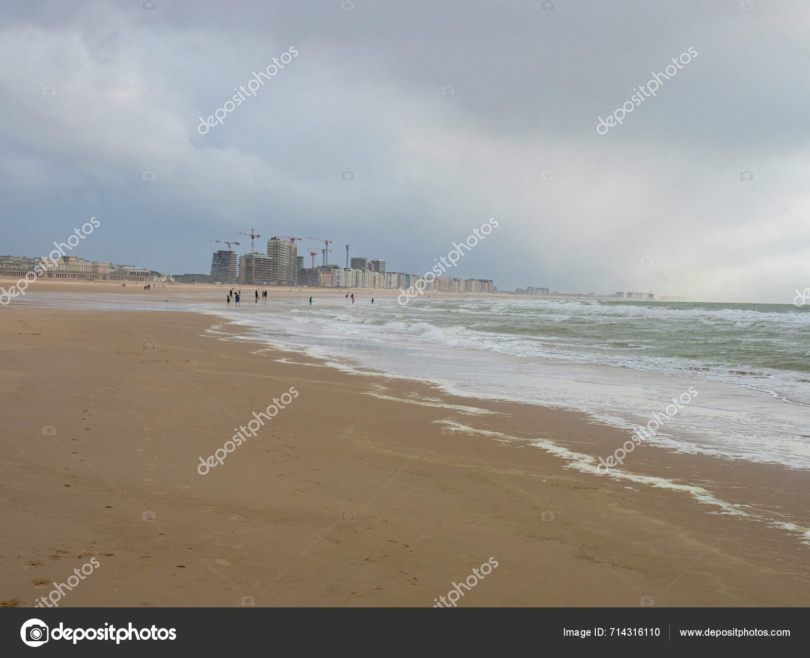 Oostende Destino Histórico Famoso Para Los Viajeros Costa Del Mar — Foto de stock #714316110 ...