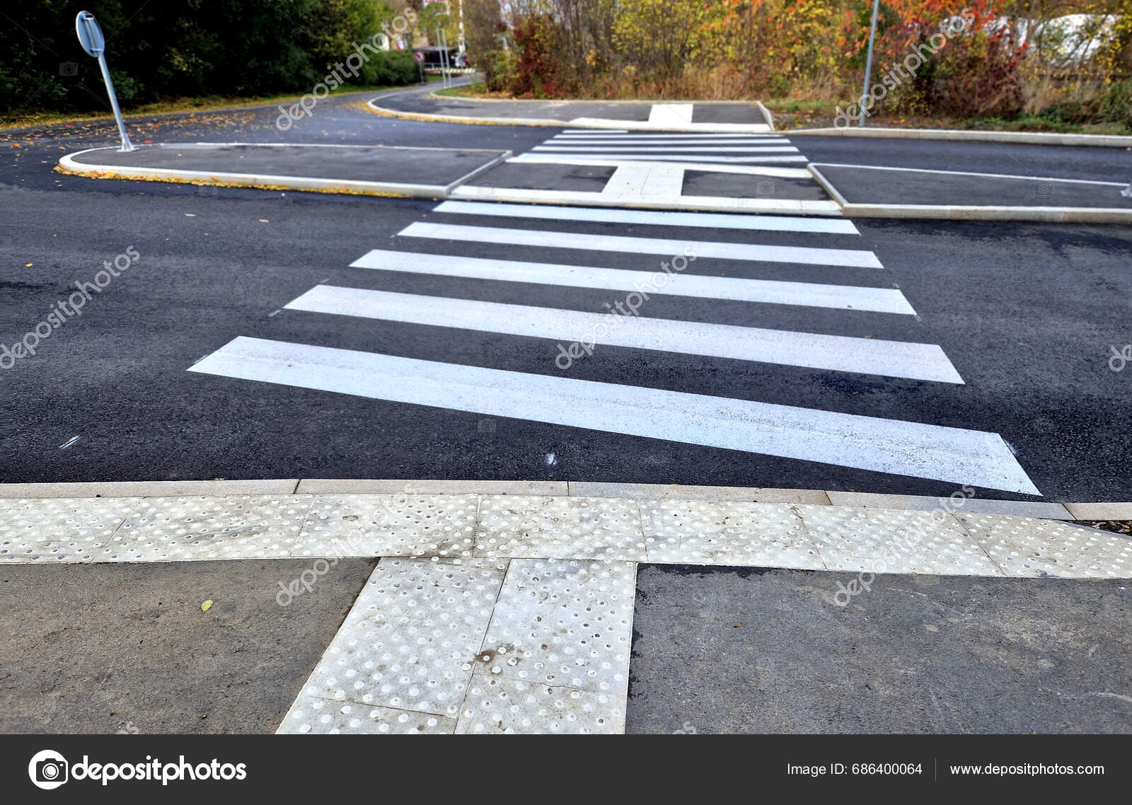 Directionally Divided Lanes Intersection Crossing Has Raised Safety ...