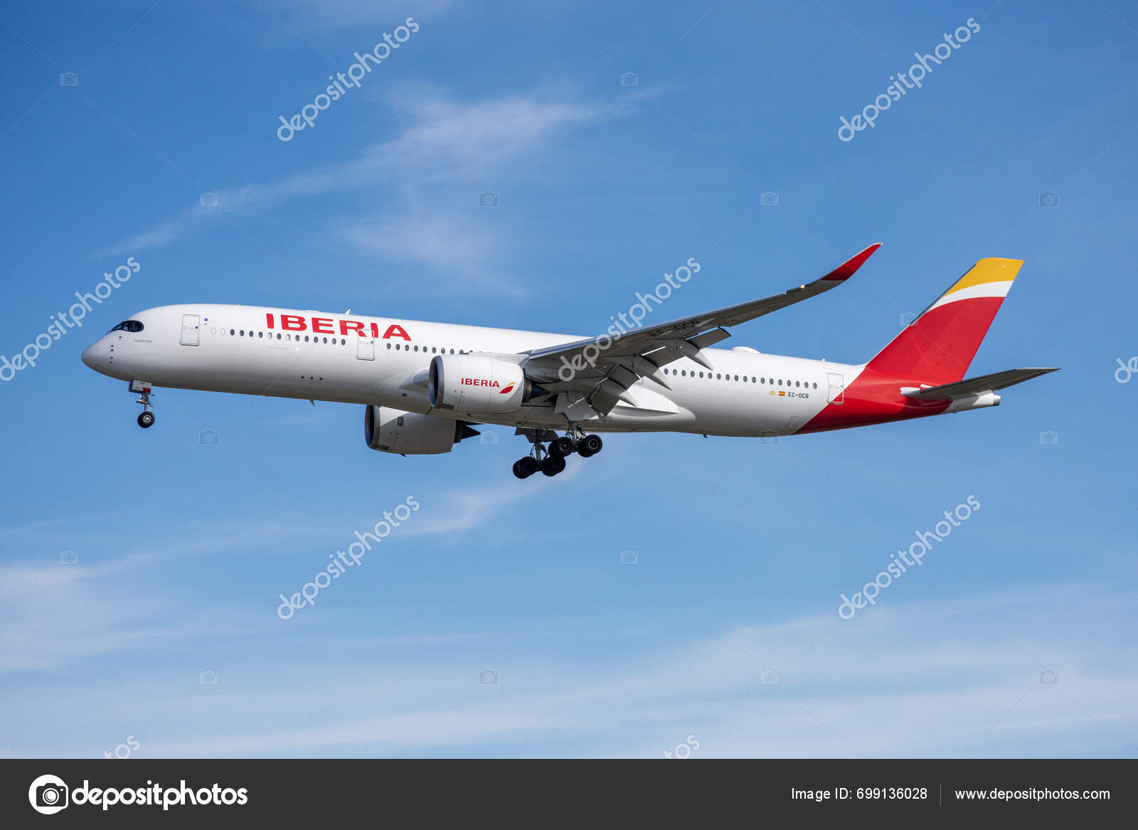 Airbus A350 Avión Larga Distancia Aerolínea Iberia — Foto editorial de ...