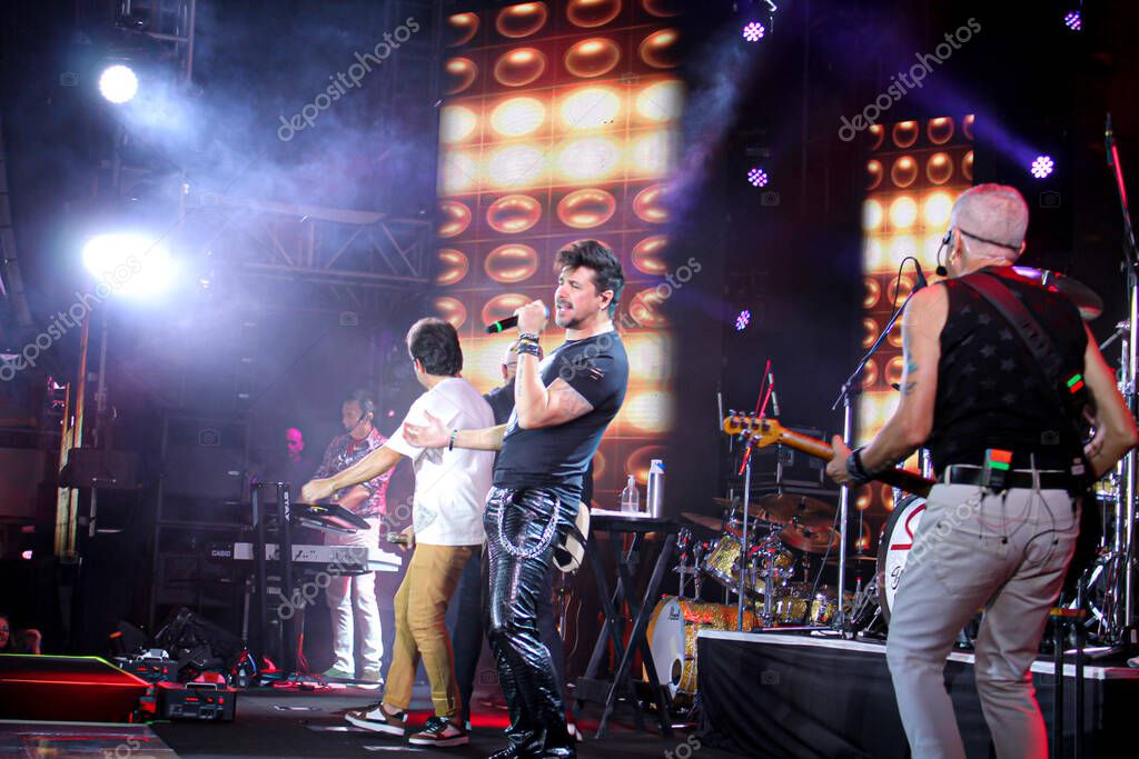 El cantante brasileño Daniel, celebra 40 años de carrera musical a ...