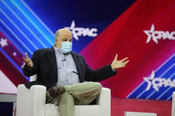 Mark Levin y Julie Strauss Levin en CPAC Covention Protecting America ...