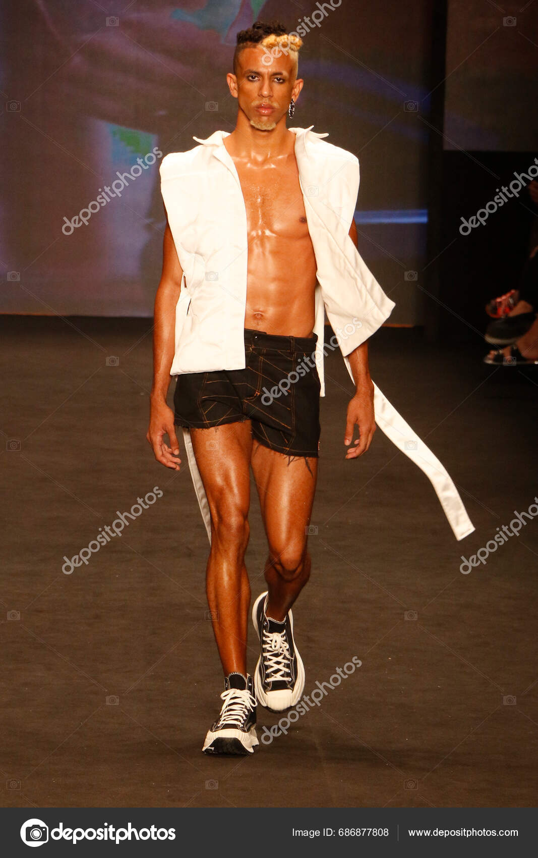 Sao Paulo 2023 Top Models Parade Dendezeiro Brand's Fashion Catwalk ...