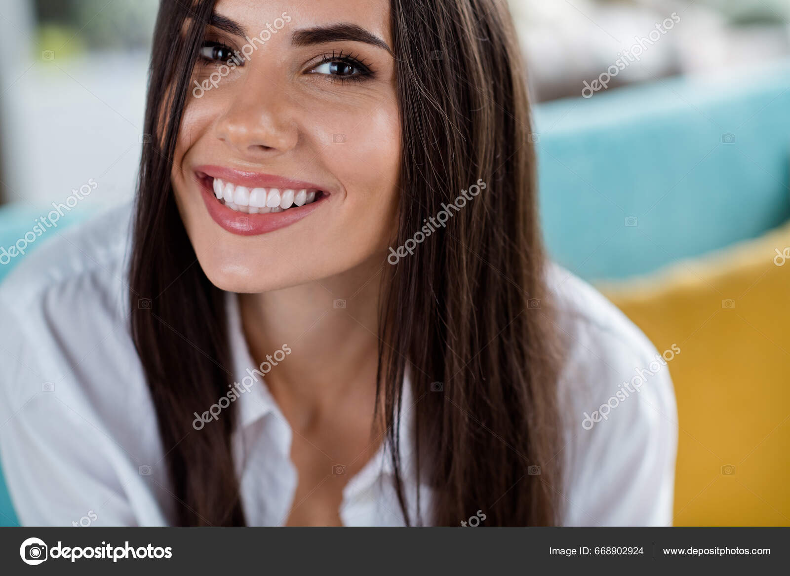 Close Cropped Portrait Cheerful Peaceful Stunning Girl Beaming Smile ...
