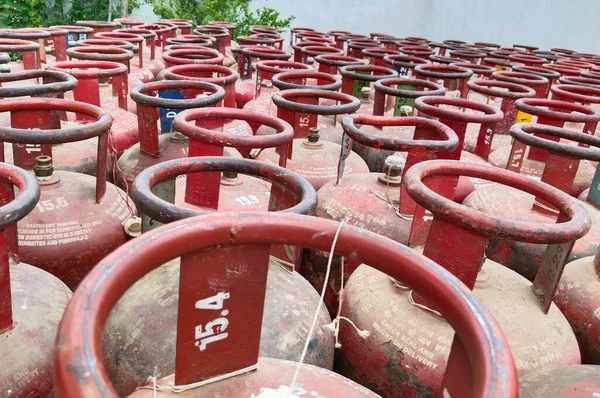 Gasol fotos de stock, imágenes de Gasol sin royalties | Depositphotos